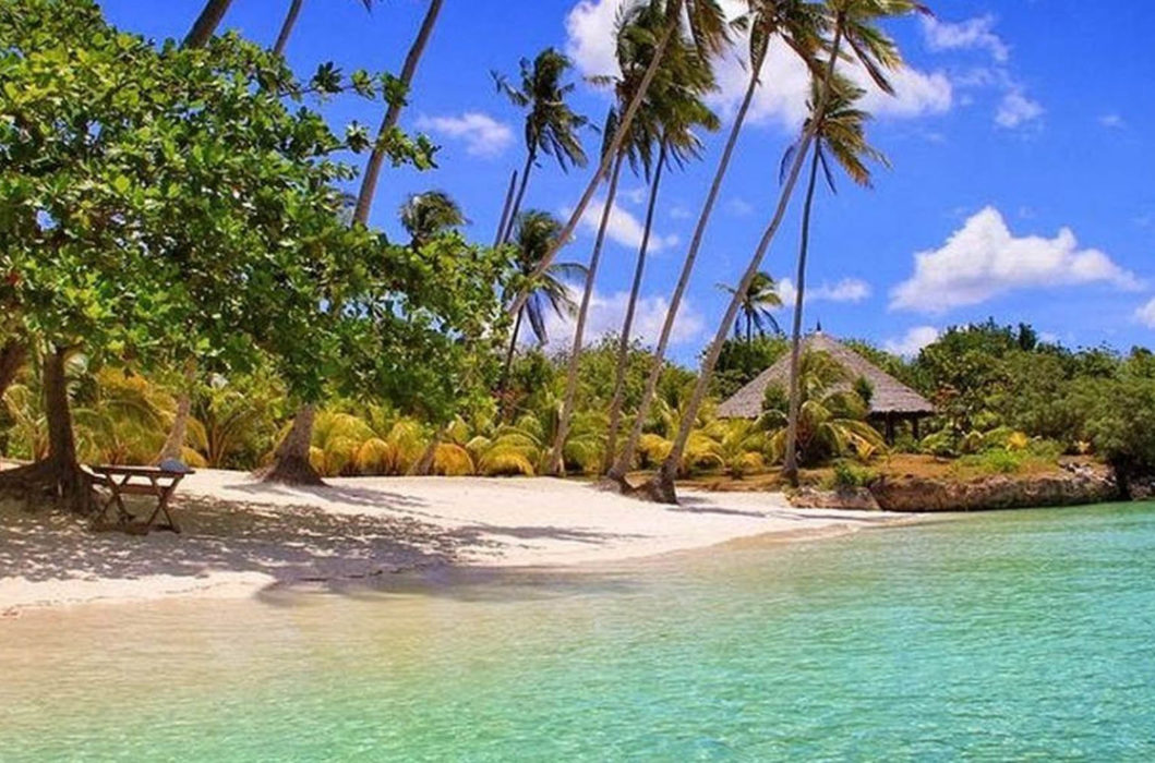 7 BEST BEACHES TO VISIT AND DISCOVER IN SIQUIJOR